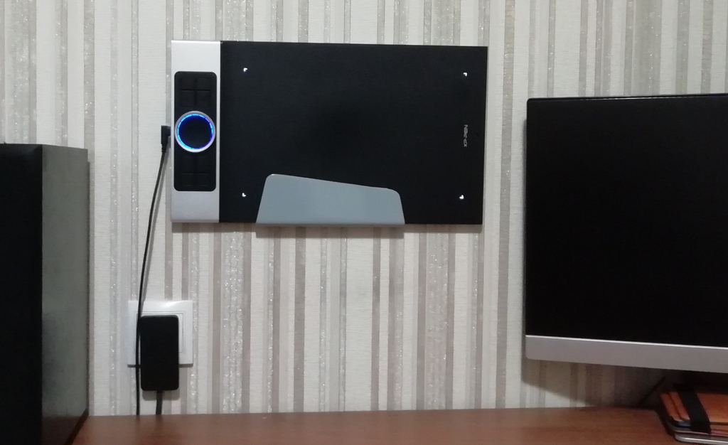 Free STL file Wall Mount for a graphics tablet・3D print model to ...