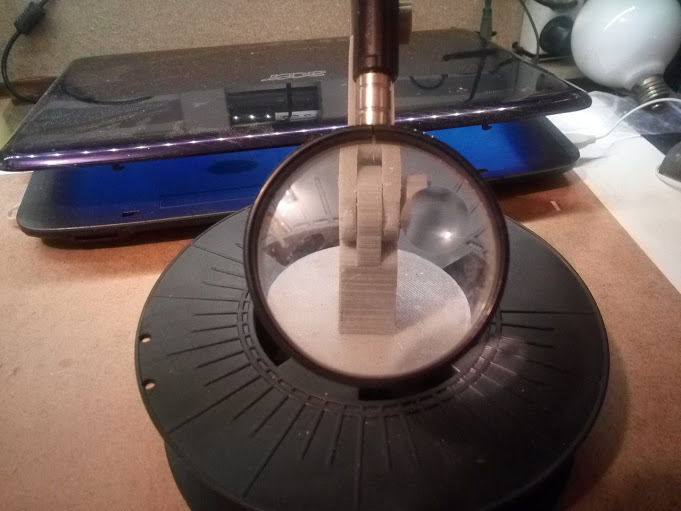 Free STL file Hinged magnifying glass holder on a reel support 🔎・Model ...