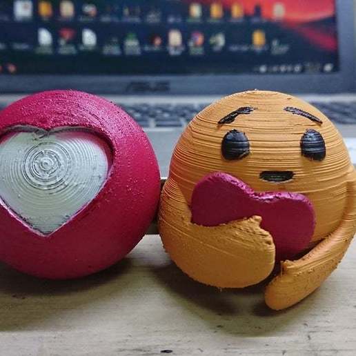 Download free 3D printer templates Facebook Hug Reaction ・ Cults