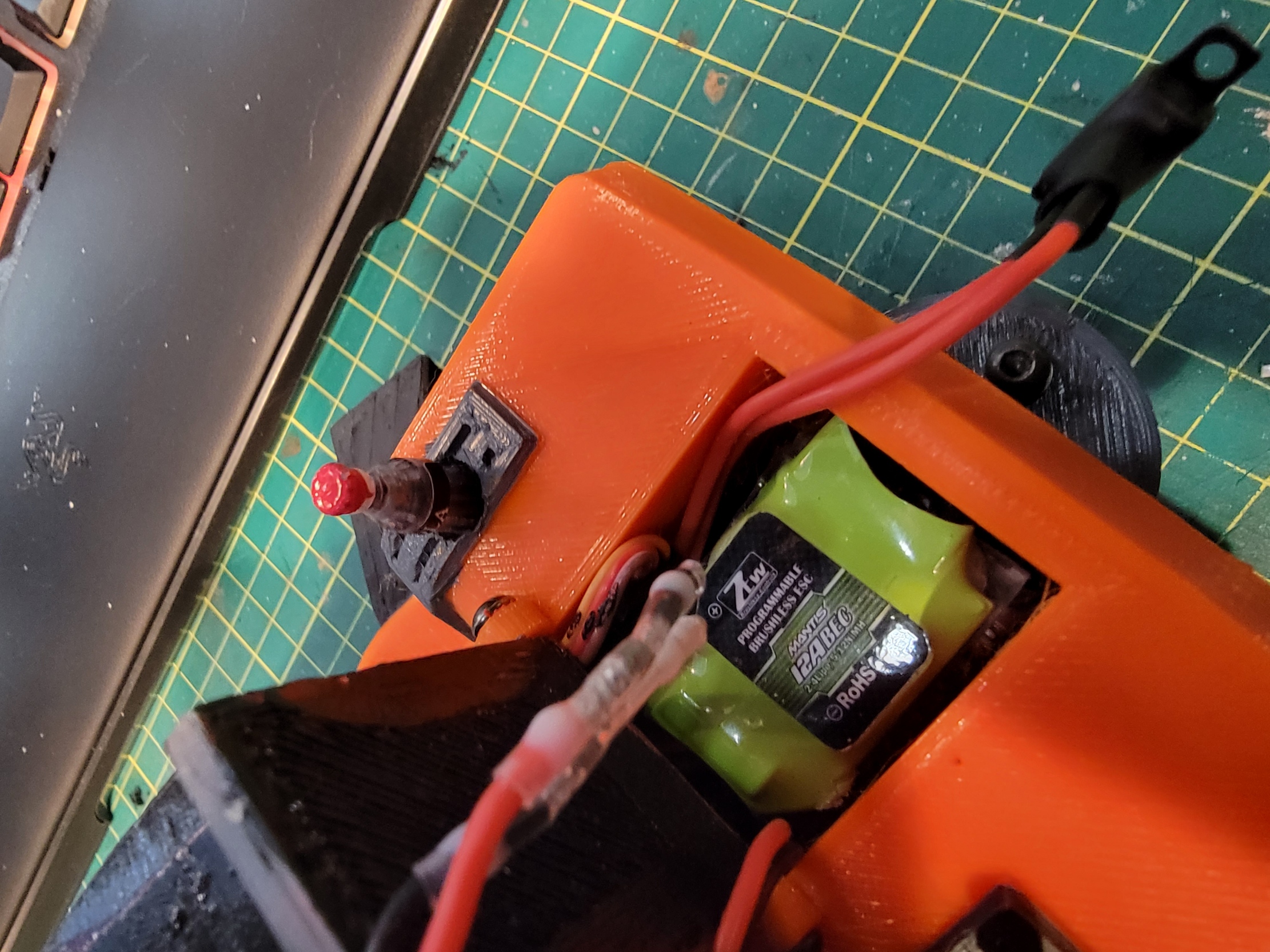 STL file rc lawn mower 🌆・3D printable model to download・Cults