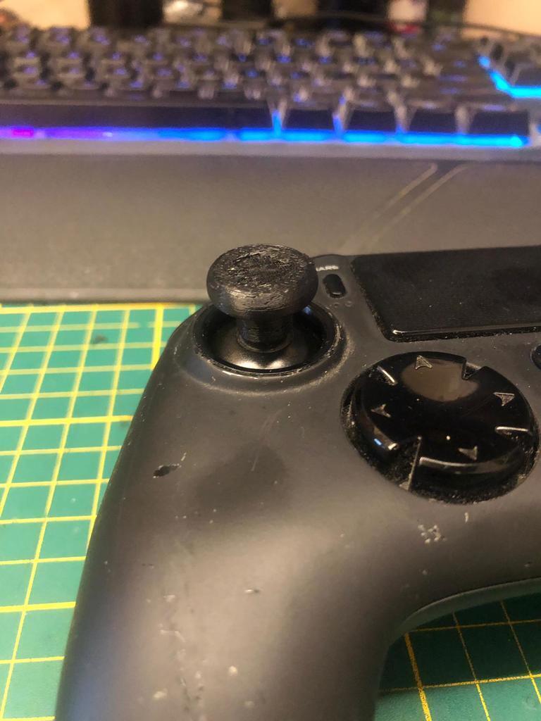 Free STL file Nacon Pro rev 2 left joystick・3D printable object to ...