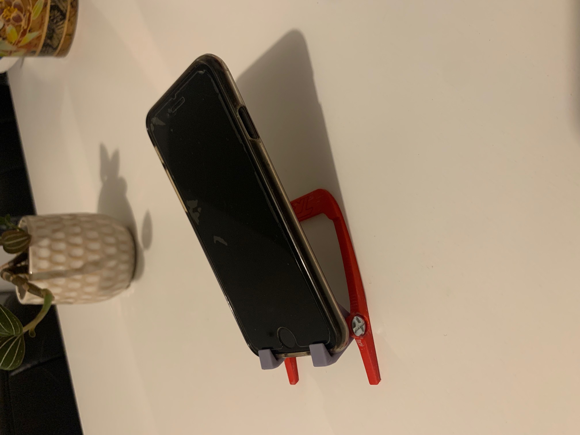 Free STL file Phone holder・3D print design to download・Cults