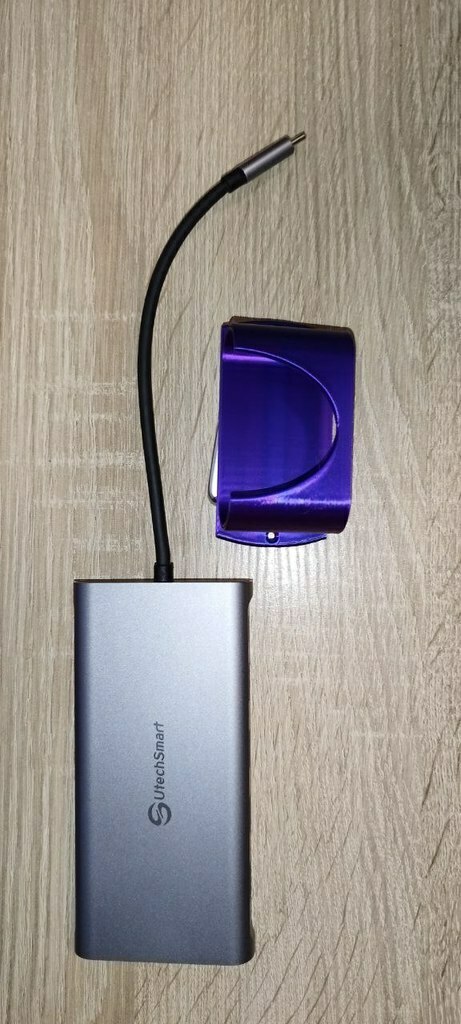 Free 3D file Wall Mount for Utech Smart 12 in 1 Usb C Hub 💾・3D printer ...