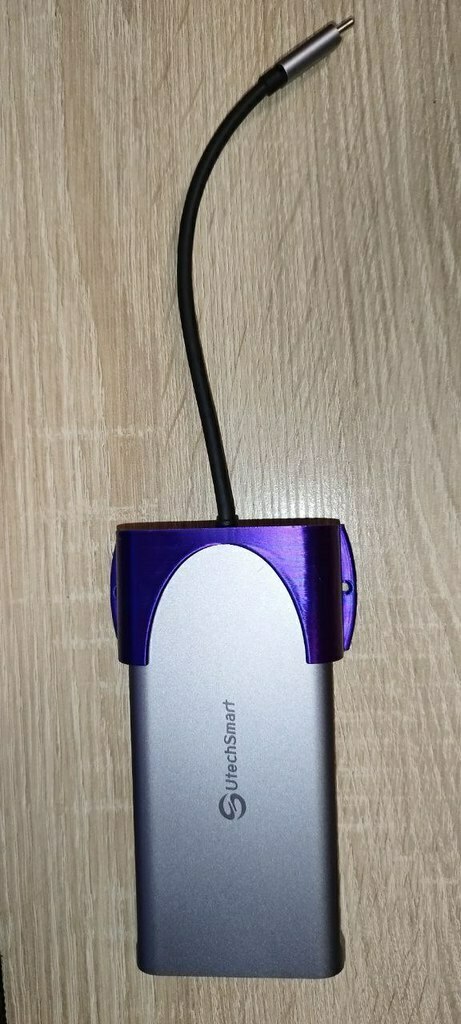 Free 3D file Wall Mount for Utech Smart 12 in 1 Usb C Hub 💾・3D printer ...