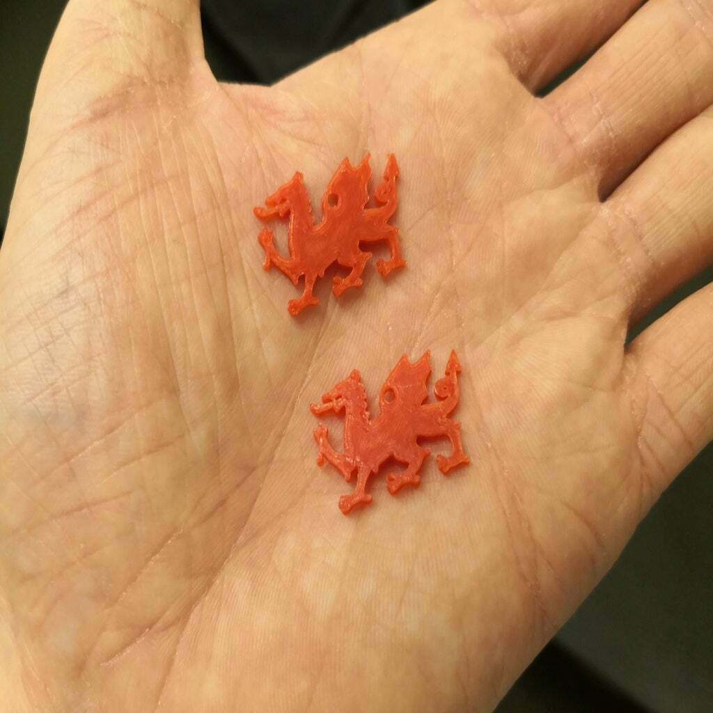 Free STL file Welsh Dragon Earrings・3D printing idea to download・Cults