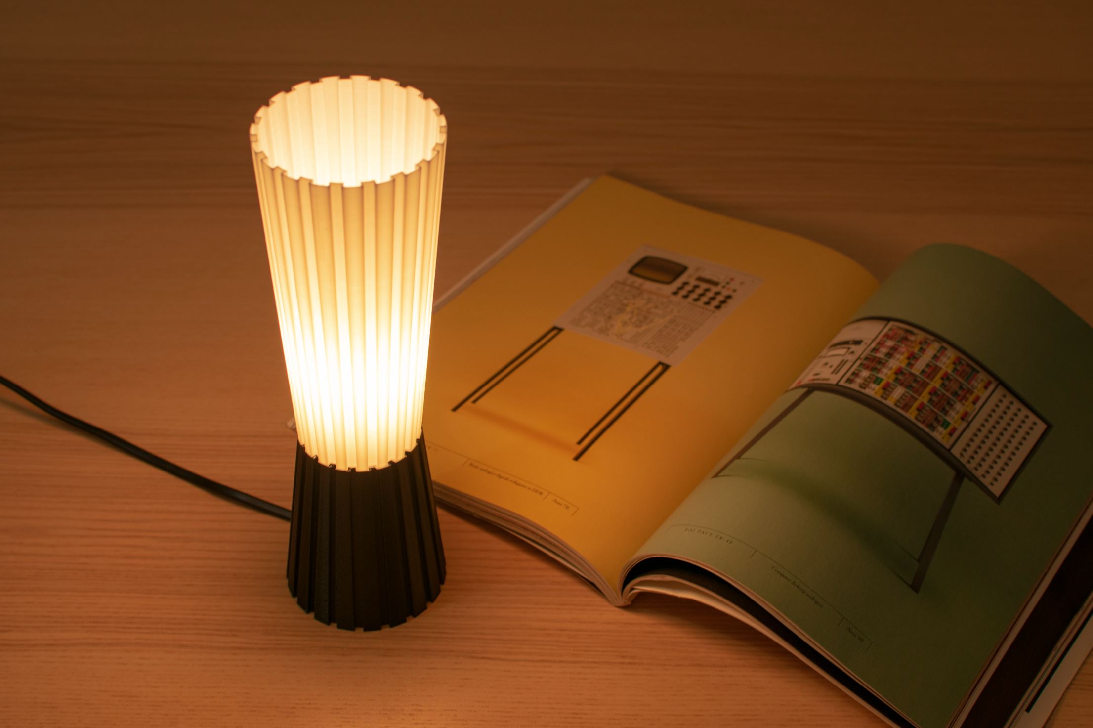 STL file Thema Table Lamp・Design to download and 3D print・Cults
