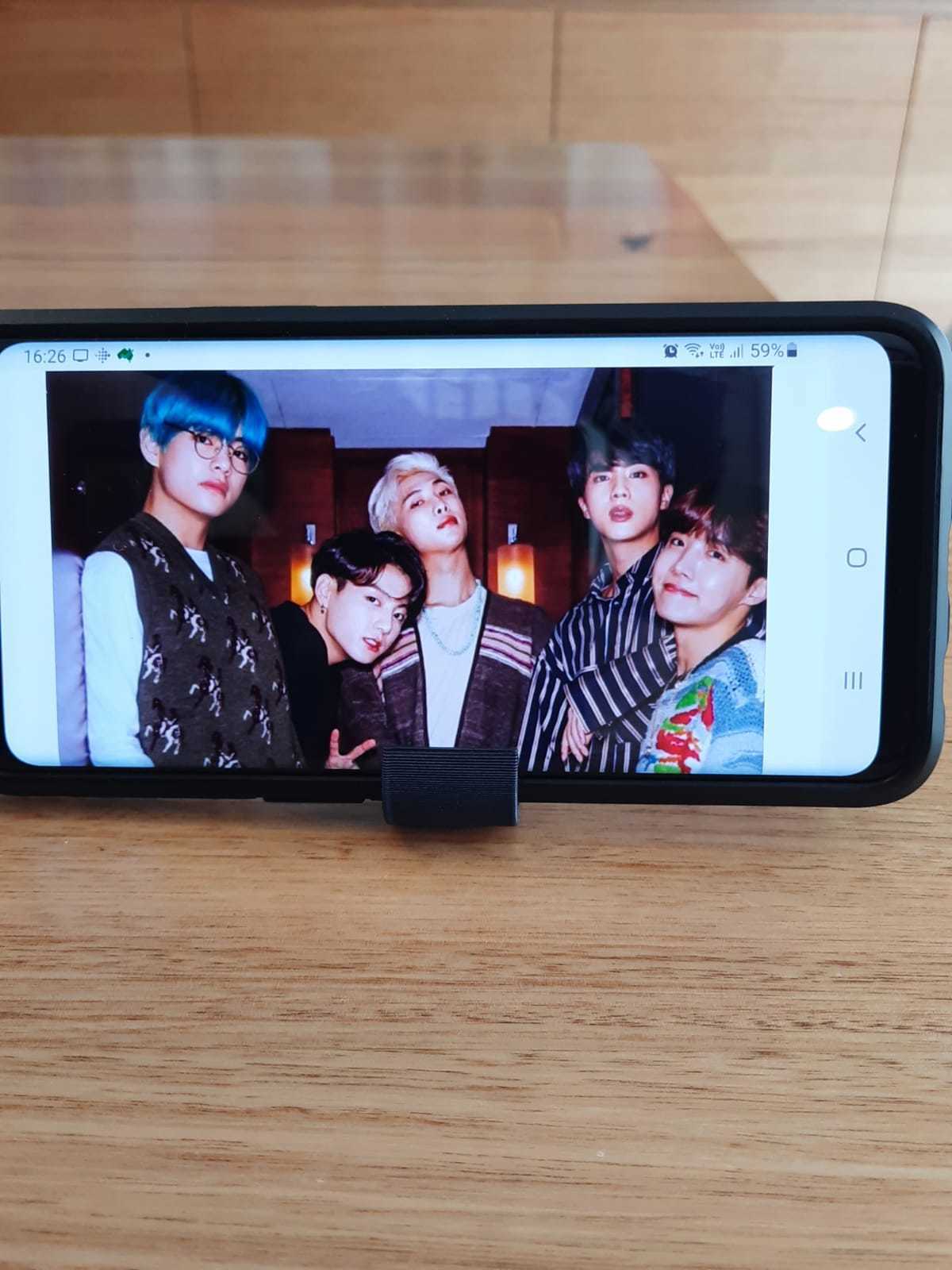 Free STL file KPop keychain phone stands (8 groups)・3D print design to ...