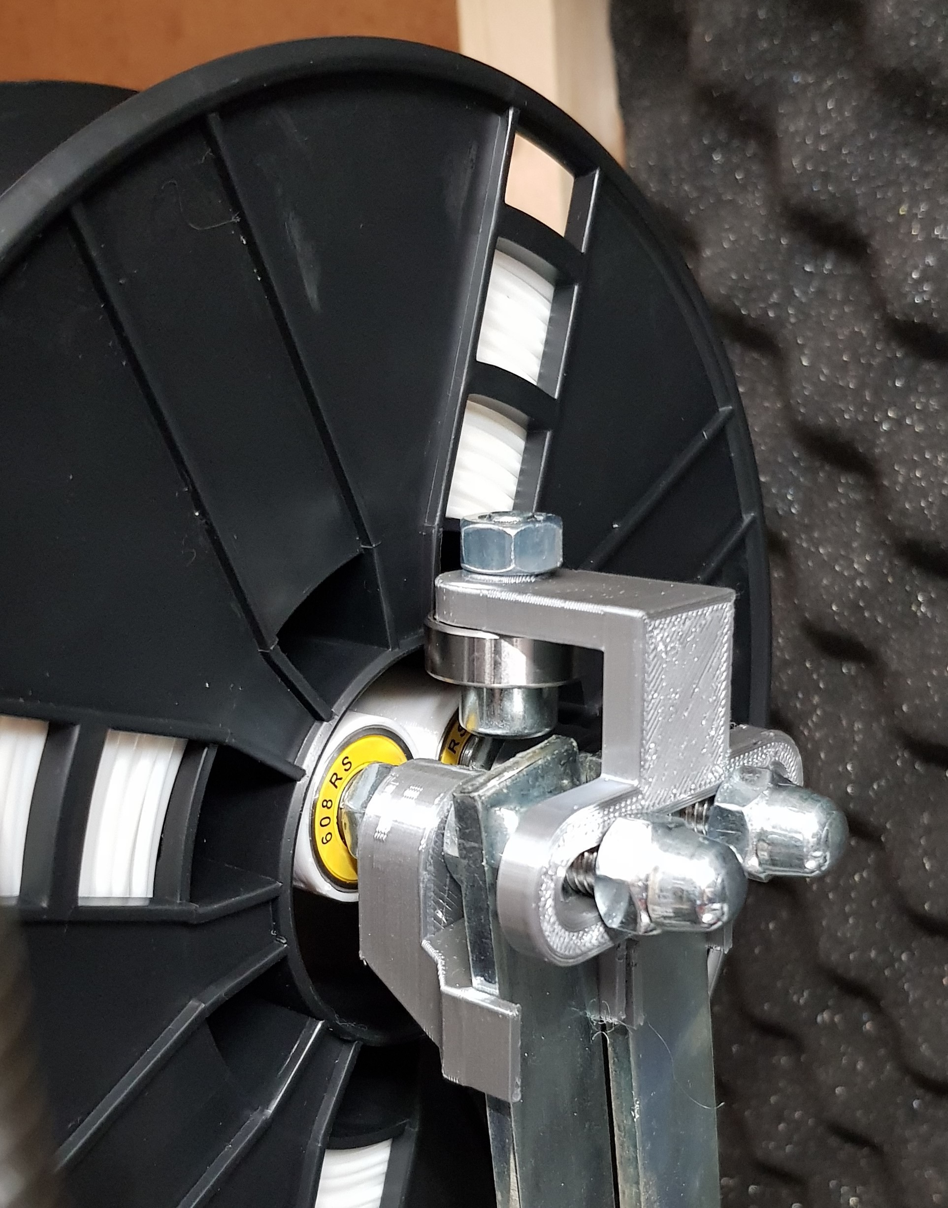 Télécharger fichier STL gratuit support bobine sur roulements • Design ...