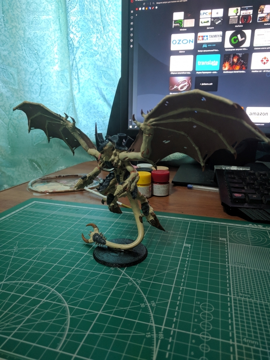 3D printed Swarmlord and Hive Tyrant • made with Anycubic Photon・Cults