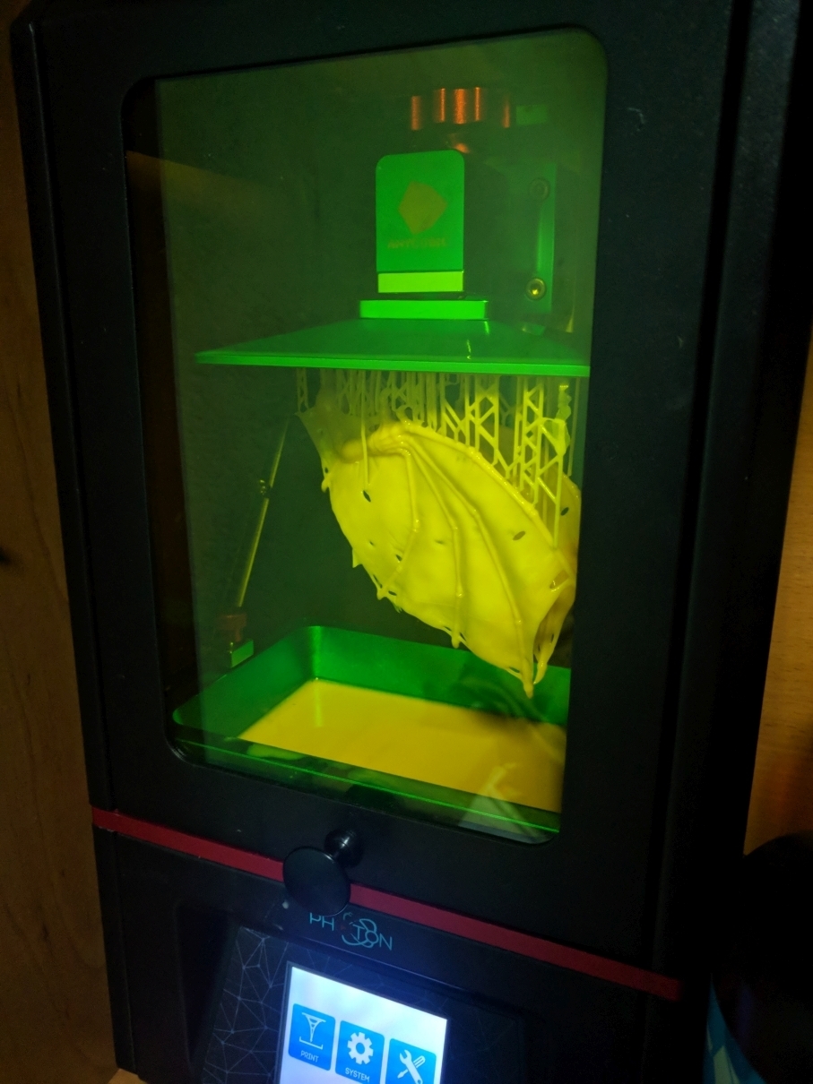 3D printed Swarmlord and Hive Tyrant • made with Anycubic Photon・Cults