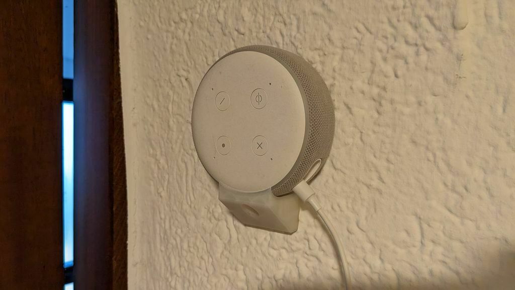 Free 3D file Echo Dot 3 Wall Mount (REMIX)・3D printable object to download・Cults