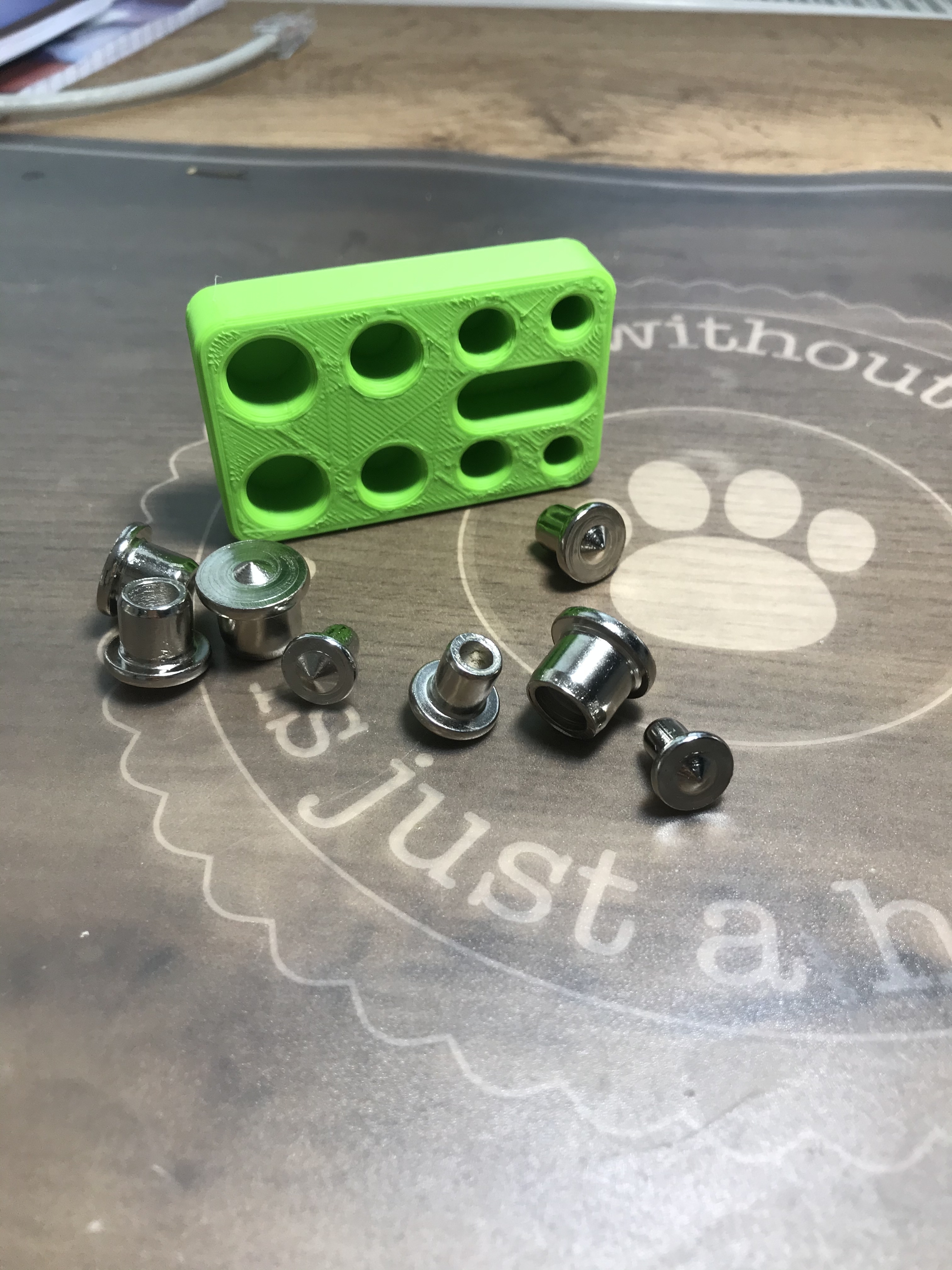 Free STL file Dowel pins center point holder 🏠・3D printable object to ...