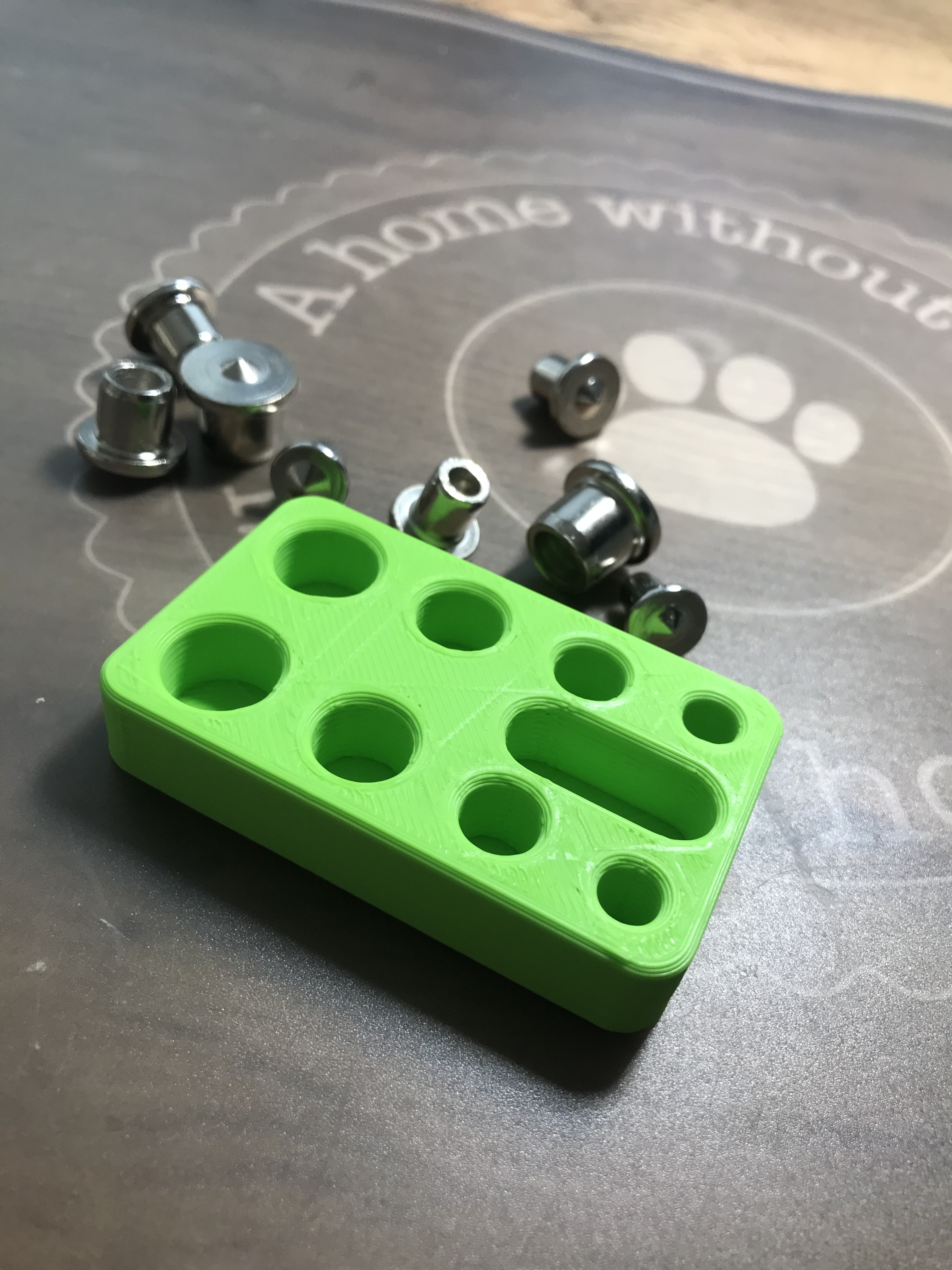Free STL file Dowel pins center point holder 🏠・3D printable object to ...