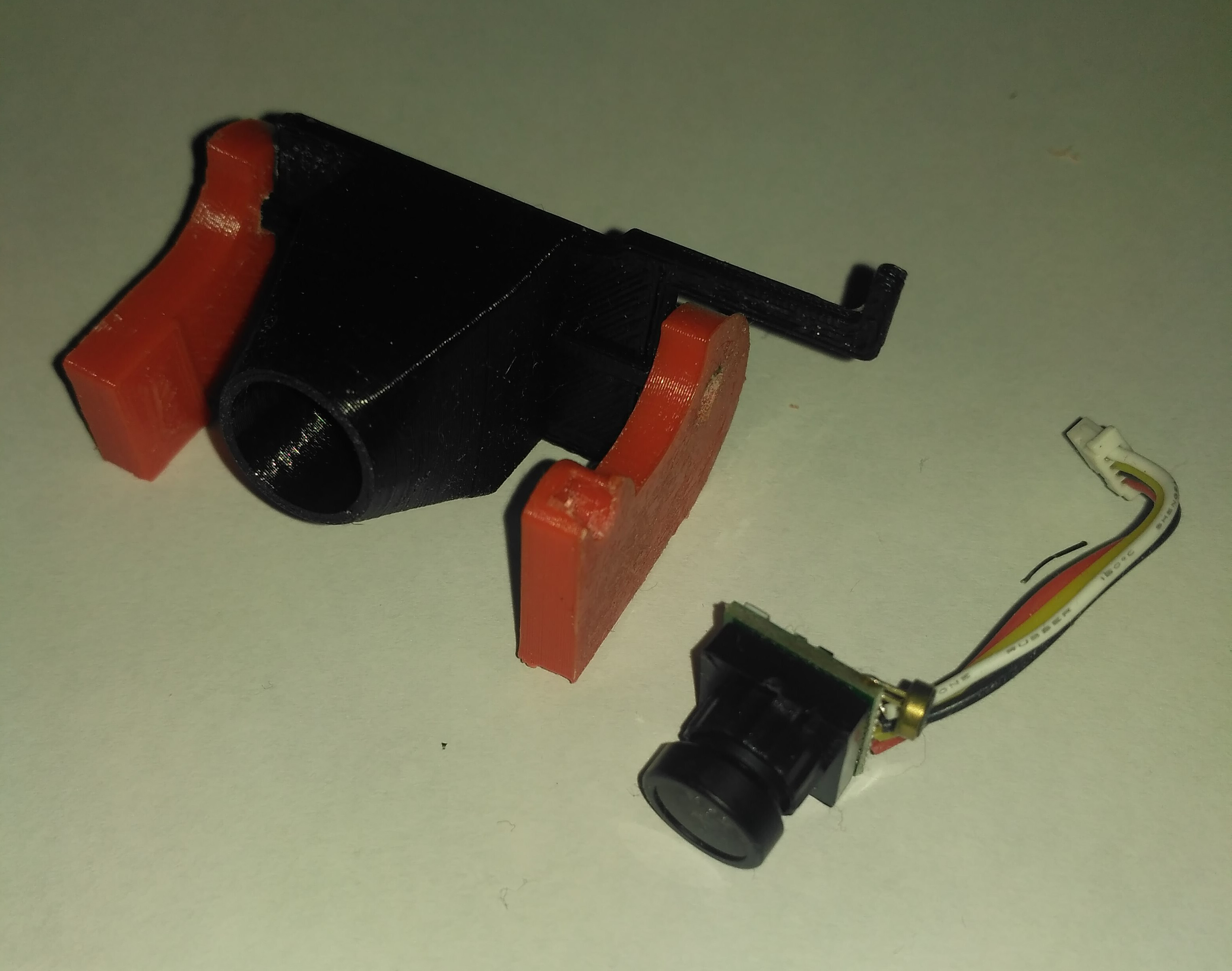 Free STL file Micro FPV camera and servo holders for FPV-Rover (or FPV ...