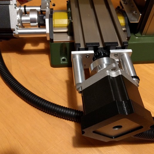 Download free STL file NEMA 23 cap for 16mm cable conduit / sleeving ...