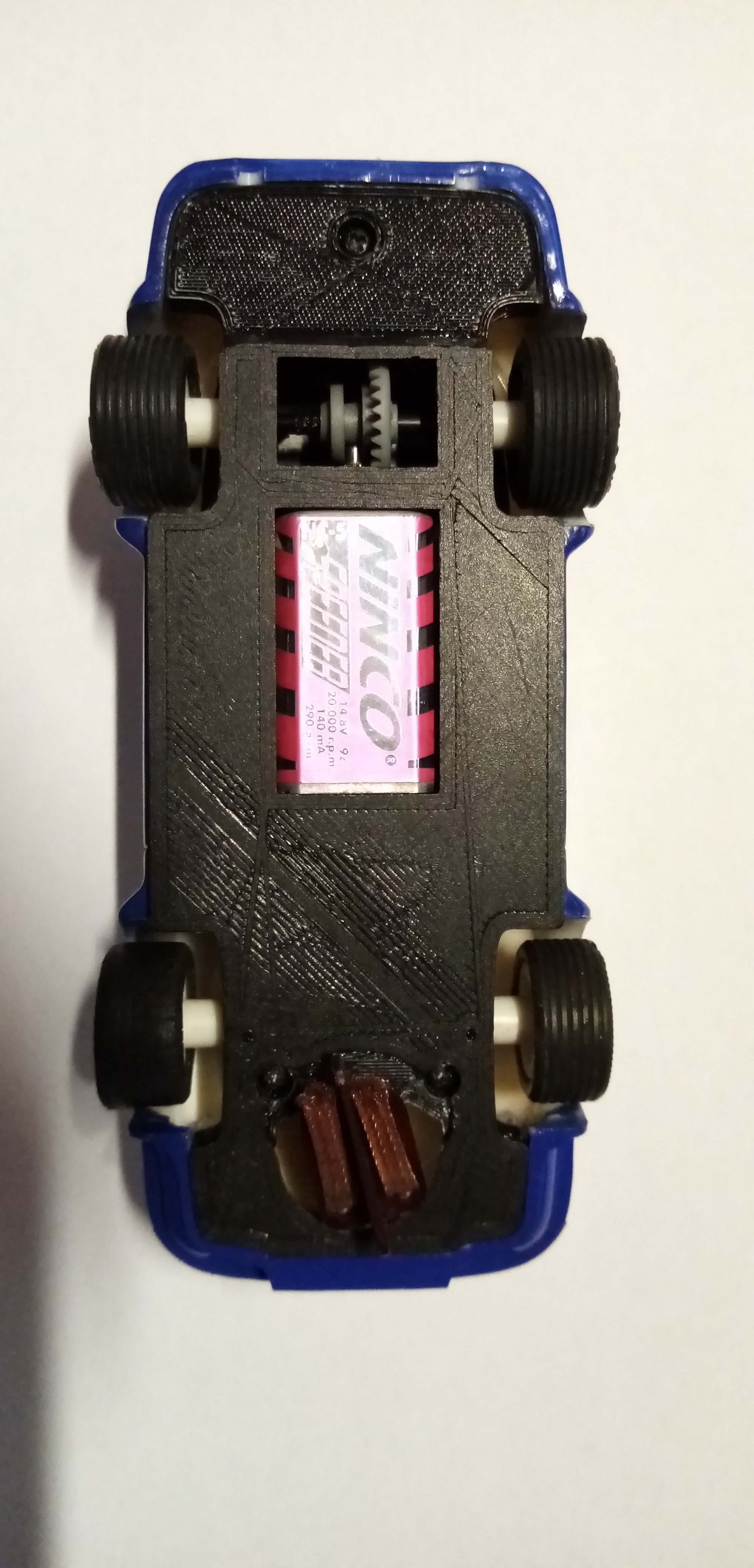 STL file Scalextric - Chassis for model Porsche Carrera RS・3D printing ...