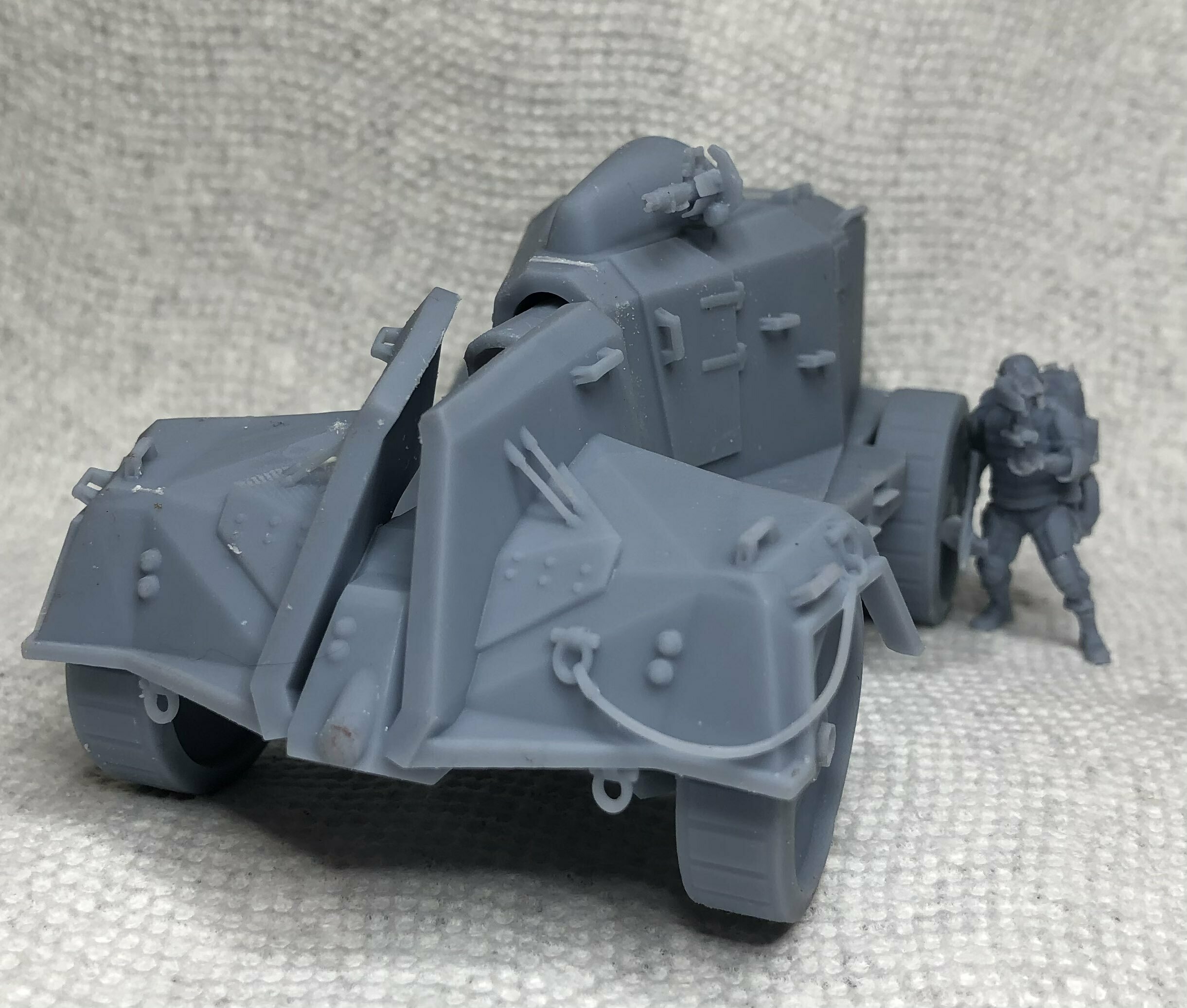 Free STL file Half Life - Combine APC 🪖・3D printing idea to download・Cults