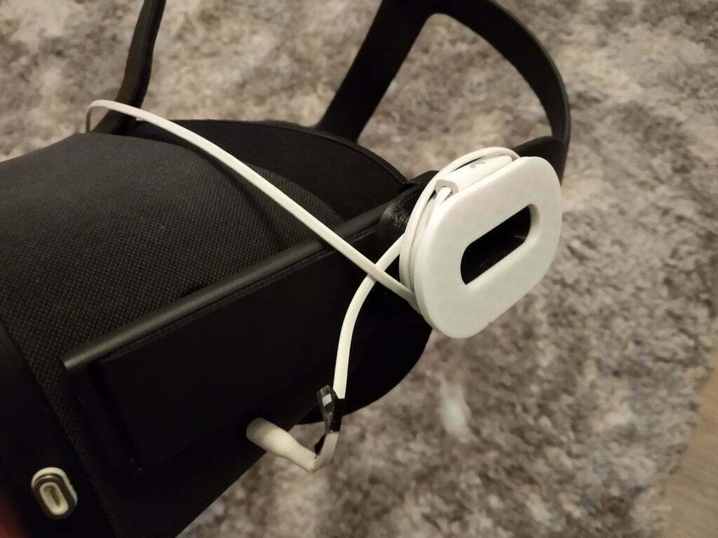 Free STL file Oculus Quest Wire Tidy / Earphone Tidy・3D printing idea ...