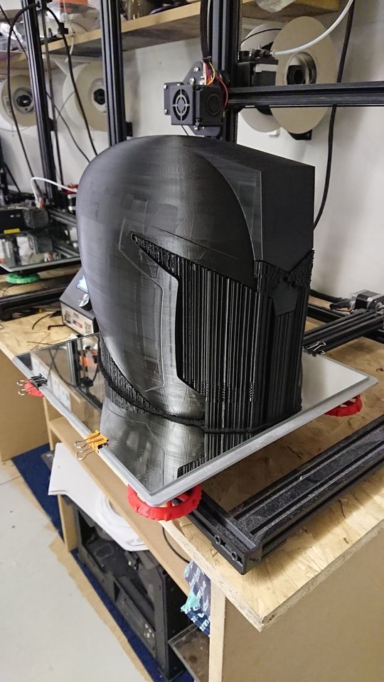 STL file Judge Dredd Helmet 1995・3D printer design to download・Cults