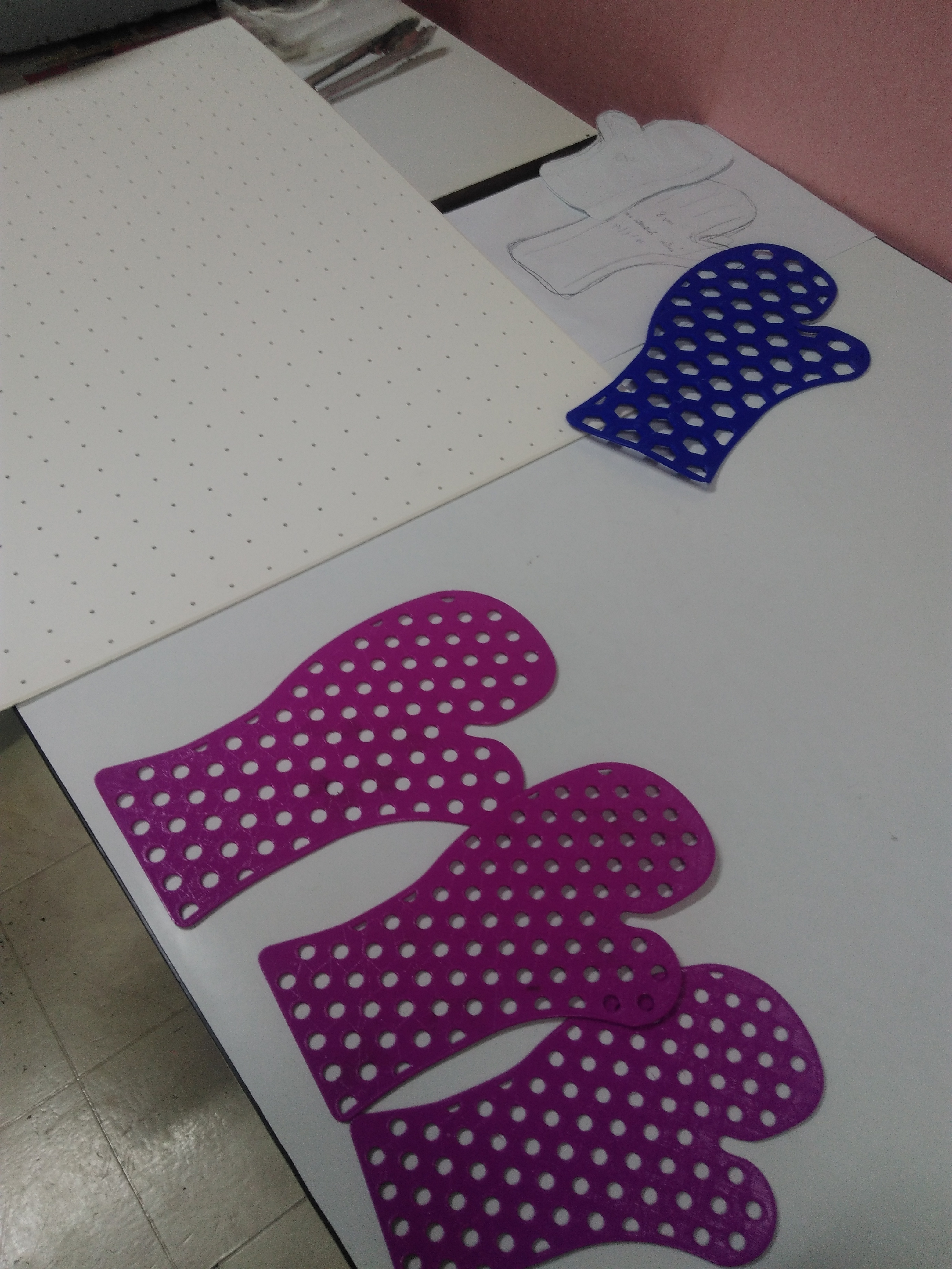 Free STL file Resting Hand Splint ・3D printing idea to download・Cults