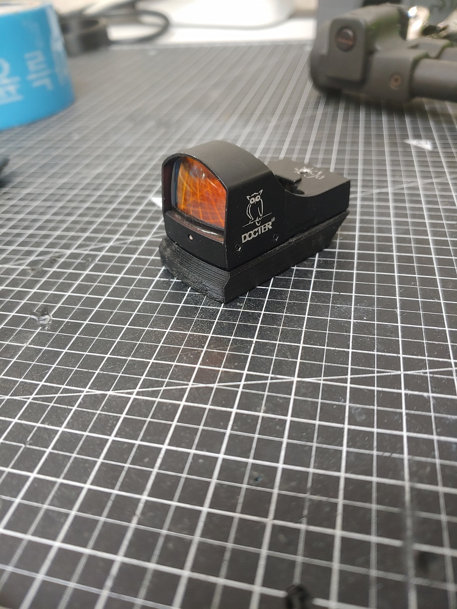 STL file doctor adapter plate for rmr mount 🩺・3D printing idea to ...