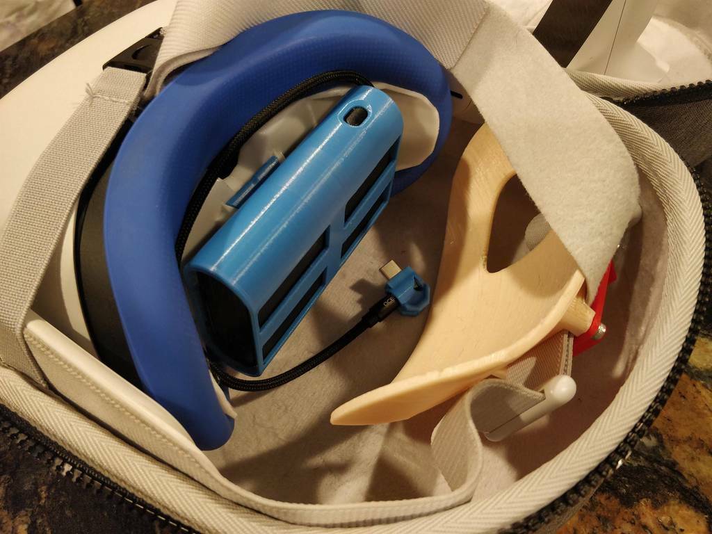 Free 3D file Oculus Quest 2 Lens cover with battery mount・3D printable ...