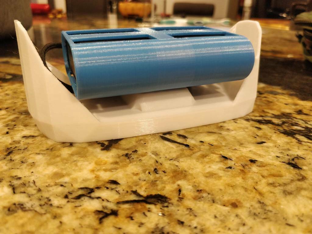 Free 3D file Oculus Quest 2 Lens cover with battery mount・3D printable ...