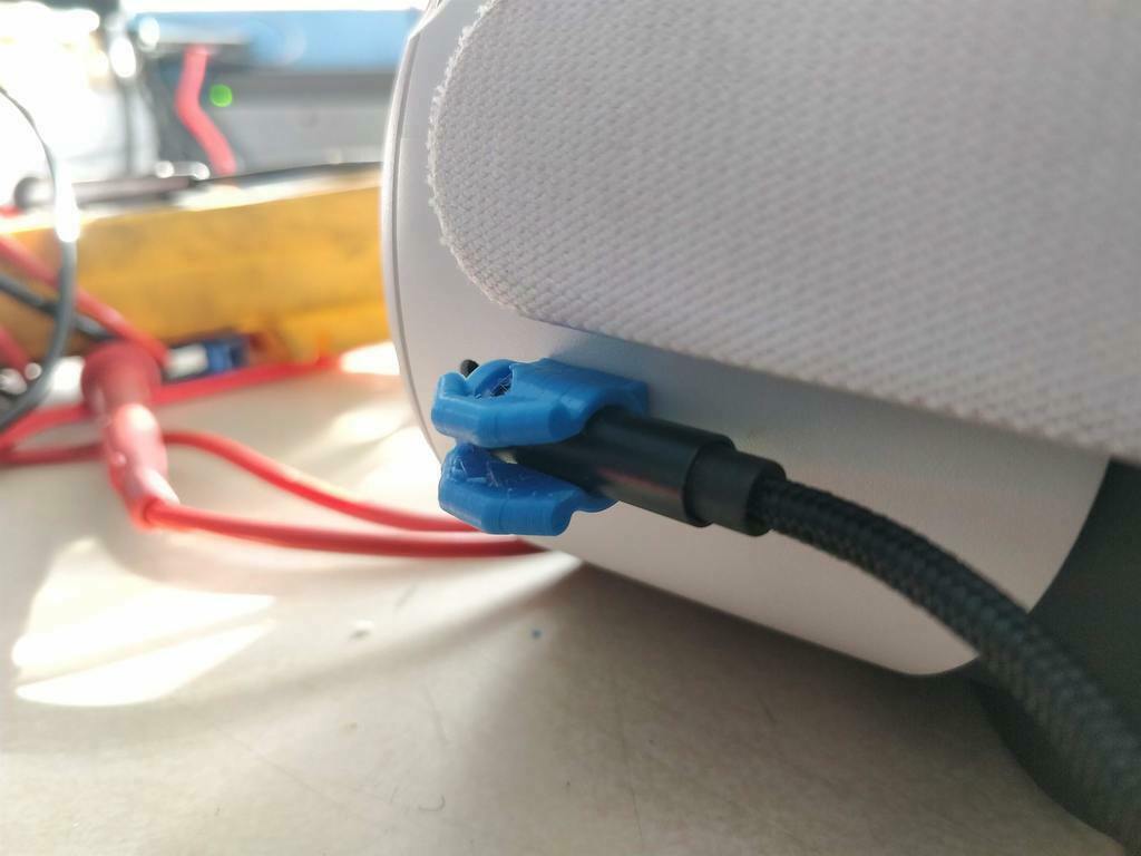 Free 3D file 90* USB-C Charging Cord Pull (Oculus Quest 2) Aceyoon・3D ...