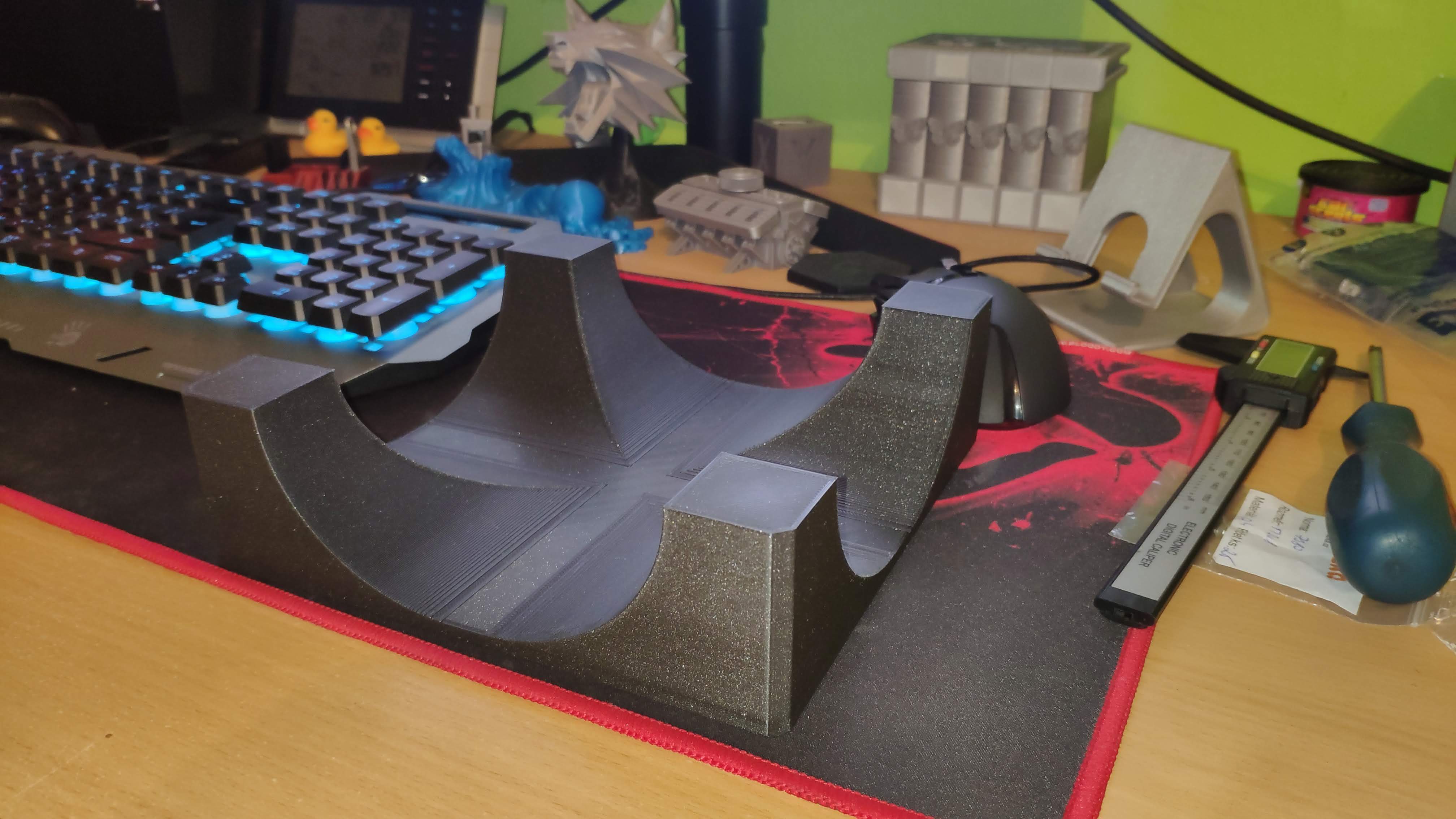 Free STL file monitor stand・Template to download and 3D print・Cults