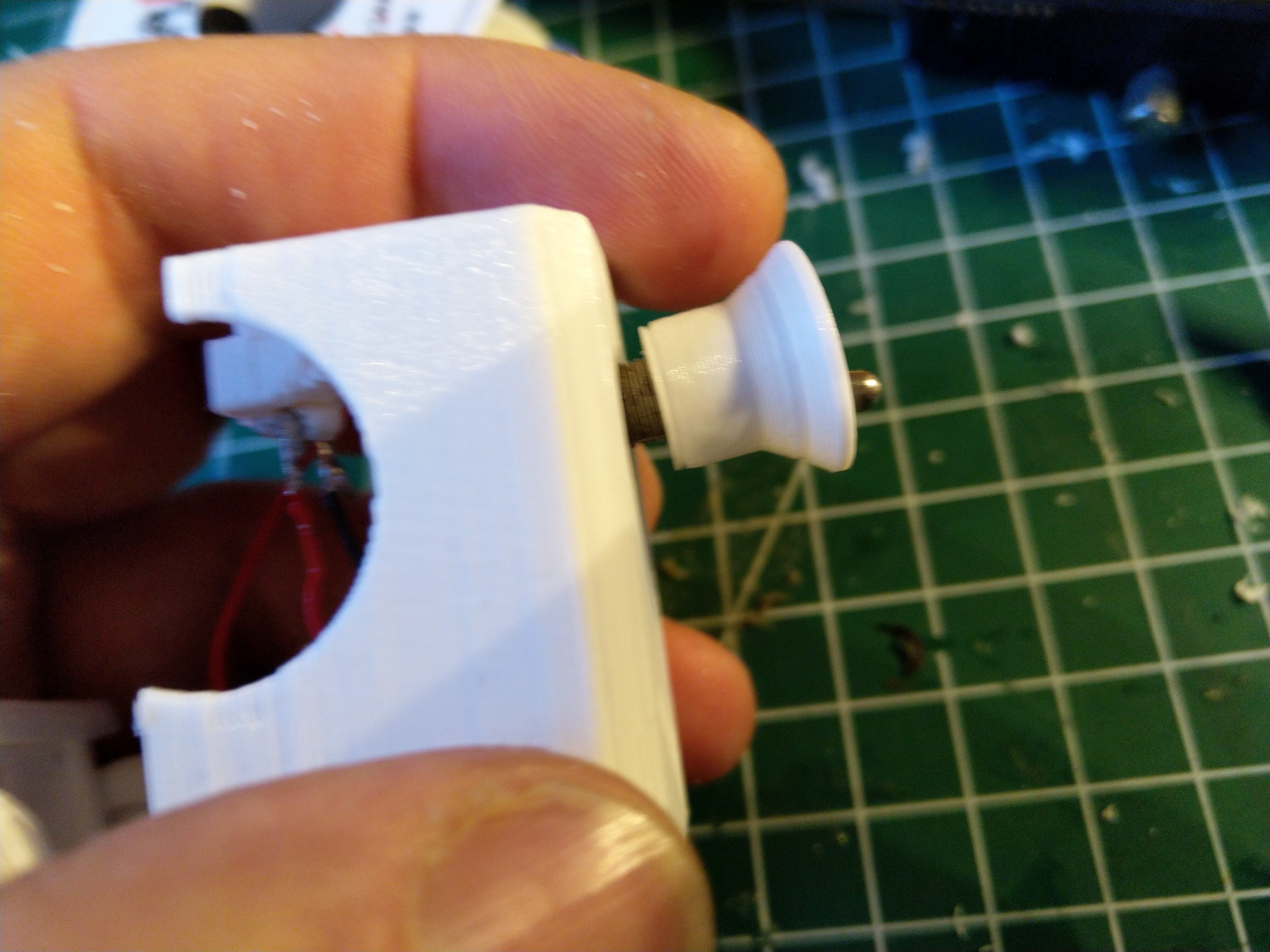 Free STL file Wooden Train Tracks USB Rechargeable Electric Engine 🪵 ...