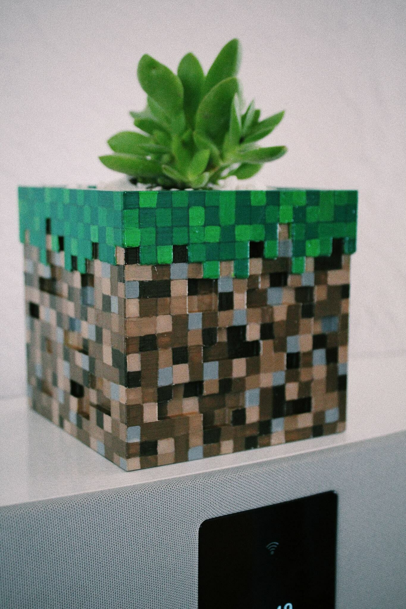 OBJ file Minecraft Cube Planter Pencil Stand・3D print object to ...