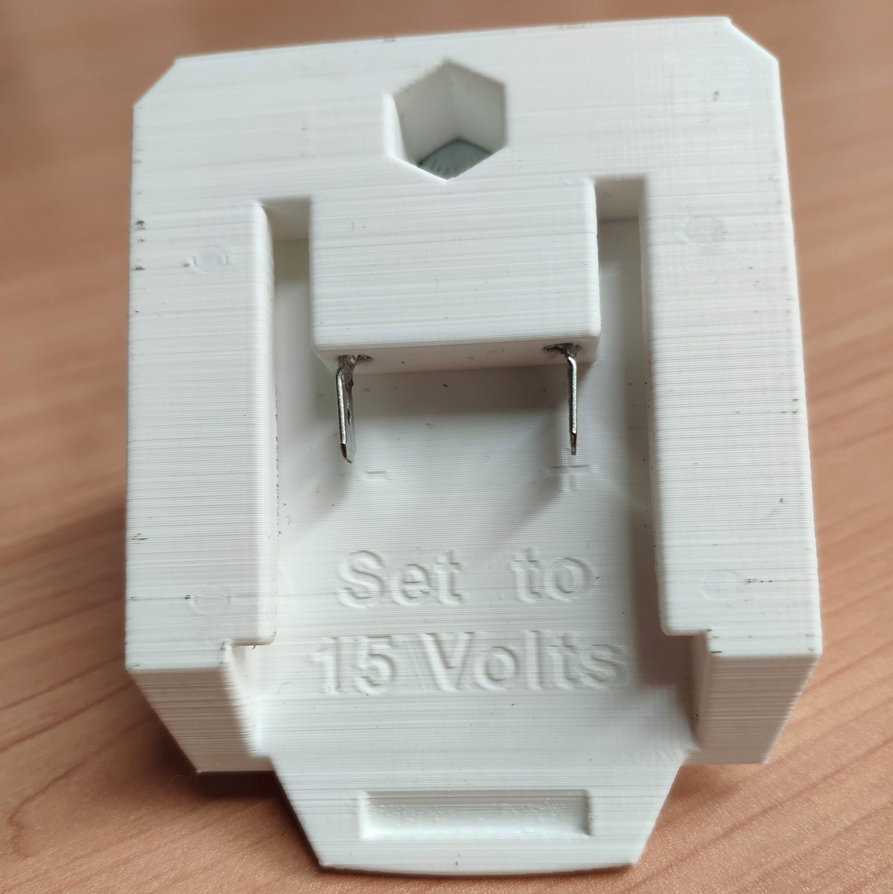 STL file PARKSIDE X20V SPOTLIGHT WITH BATTERY PROTECTION 🔋・3D printable ...