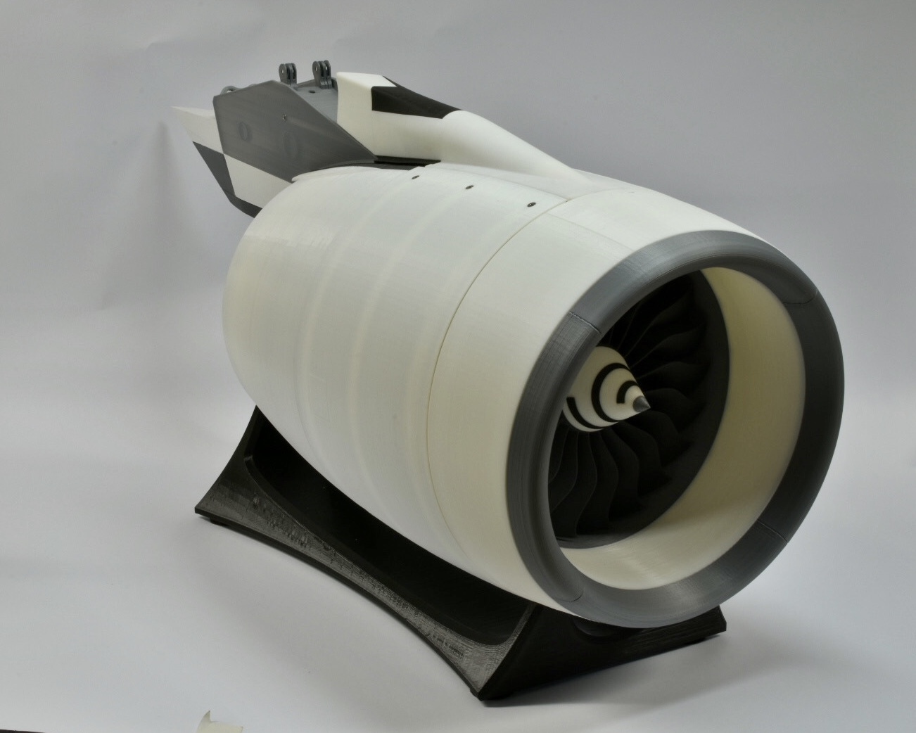 STL file High Bypass Engine Nacelle 📱・3D print design to download・Cults