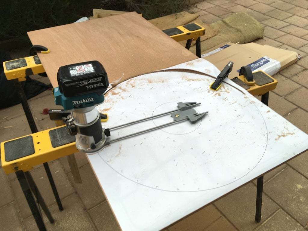 Free STL file Router circle jig (print in place, 30mm -> unlimited ...