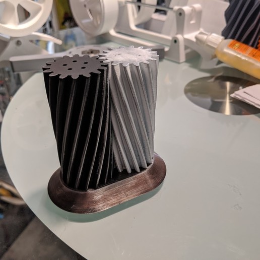 Download free 3D printing templates Mechanical Salt and Pepper Shaker ...