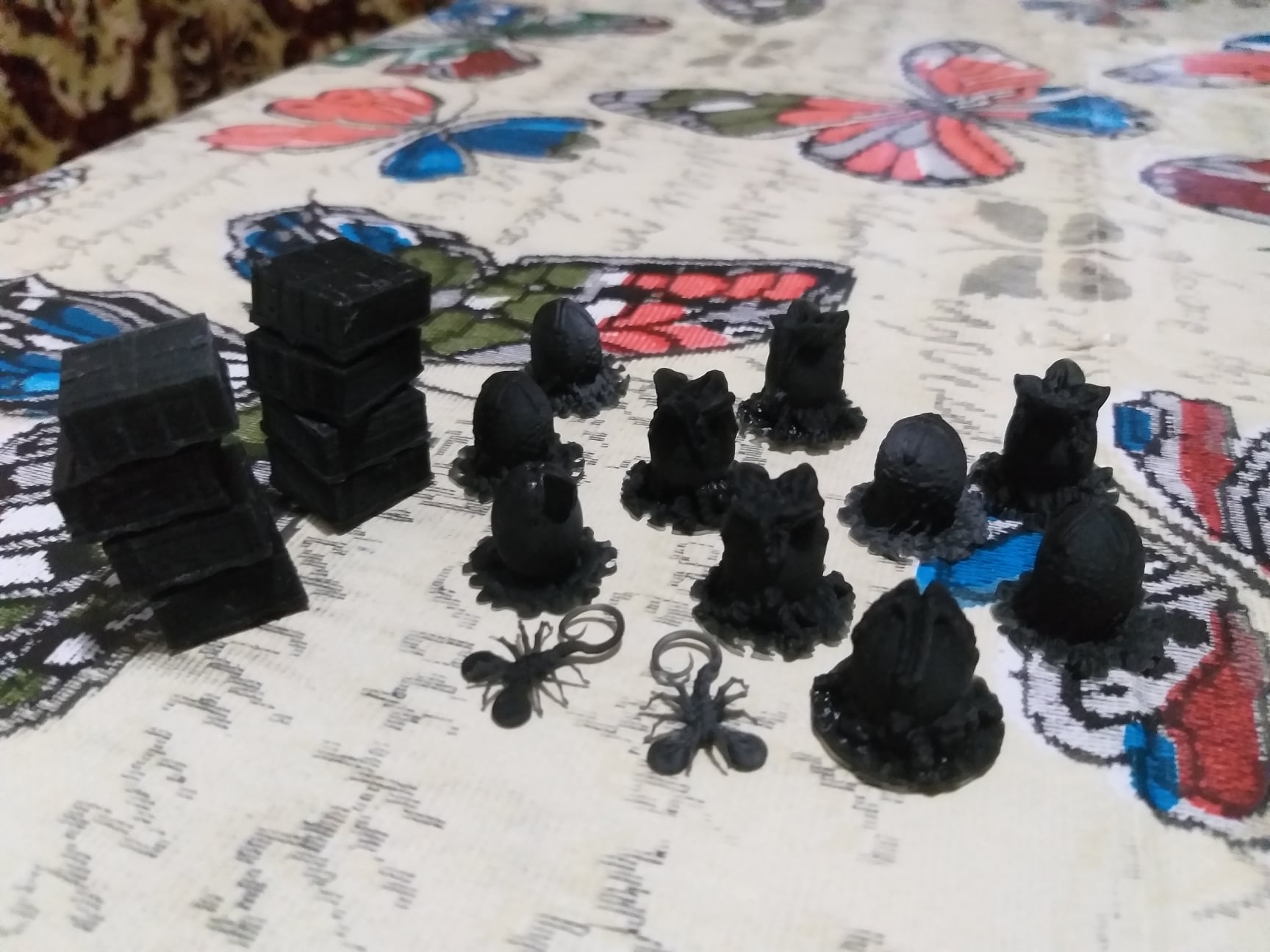 3D file ALIEN BELLY HUGGERS・3D printable model to download・Cults