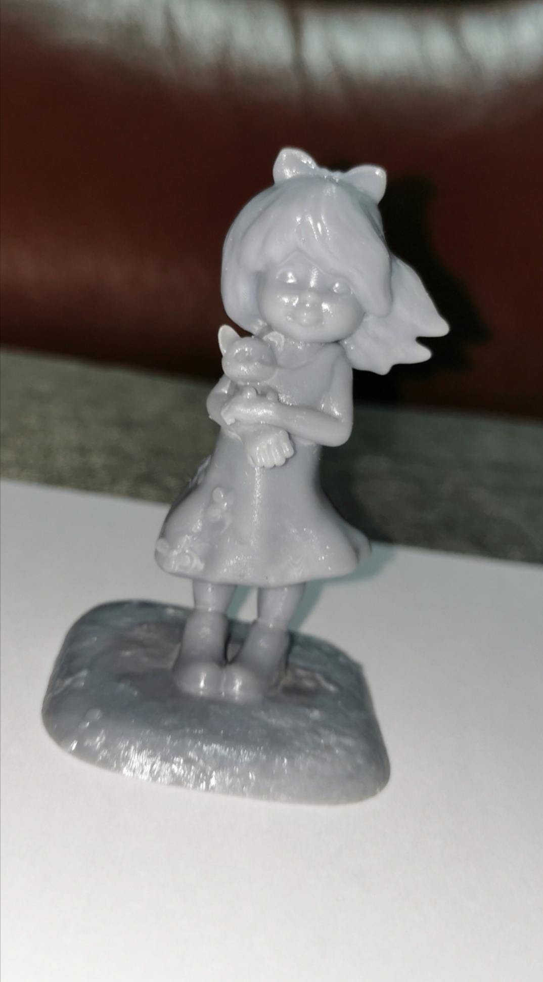 STL file The little girl and cat・3D print model to download・Cults