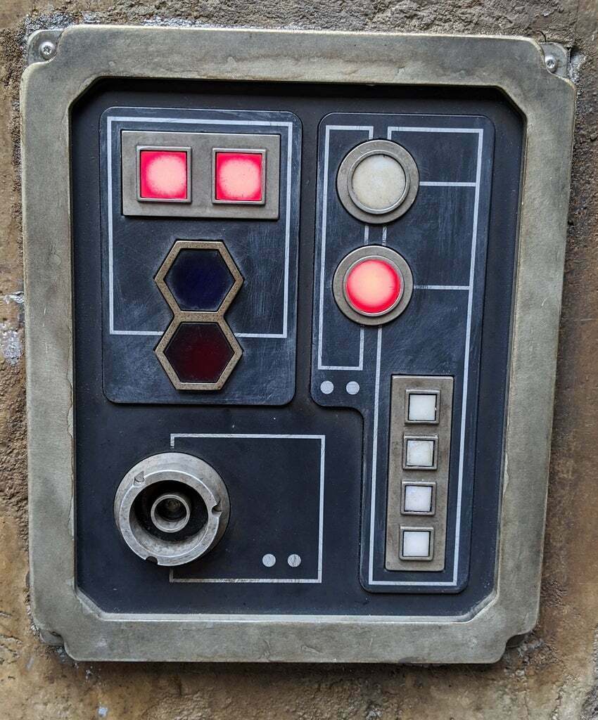 Free STL file Console component・3D printable model to download・Cults