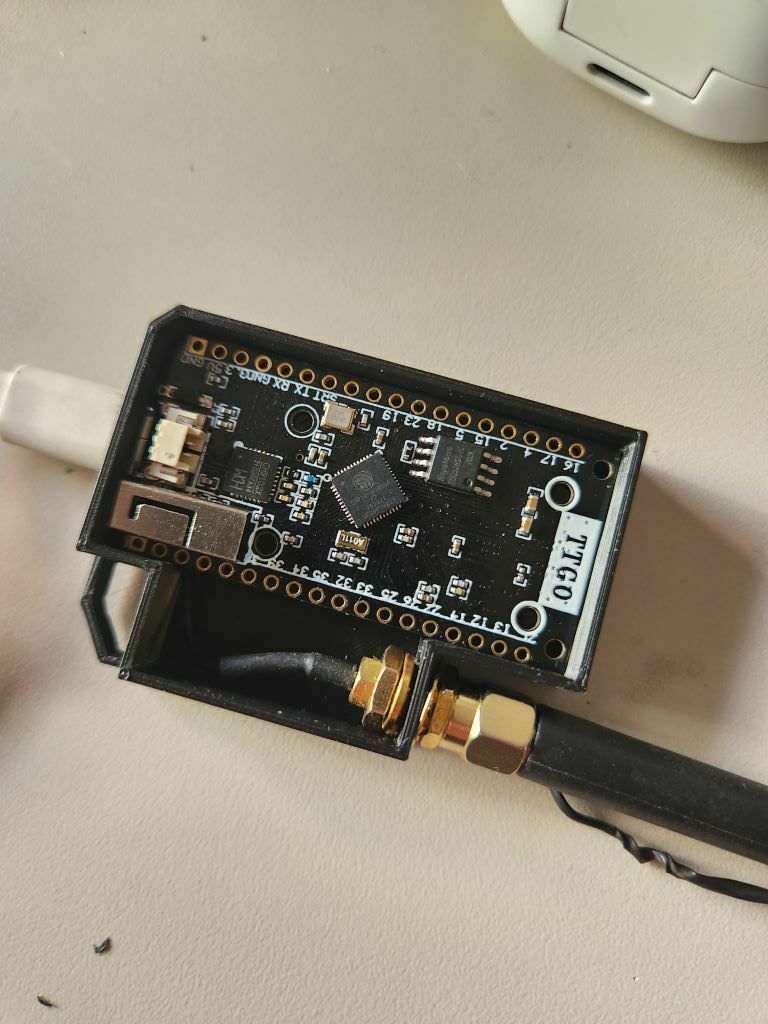 Free 3D file TTGO V1 minimalist case cyberpunk・3D printer model to ...