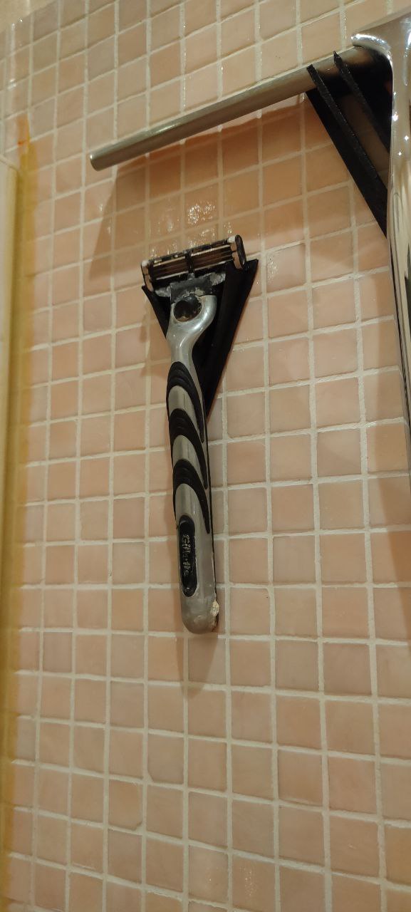 Free STL file Gillette Razor Stand 🪒・3D print design to download・Cults