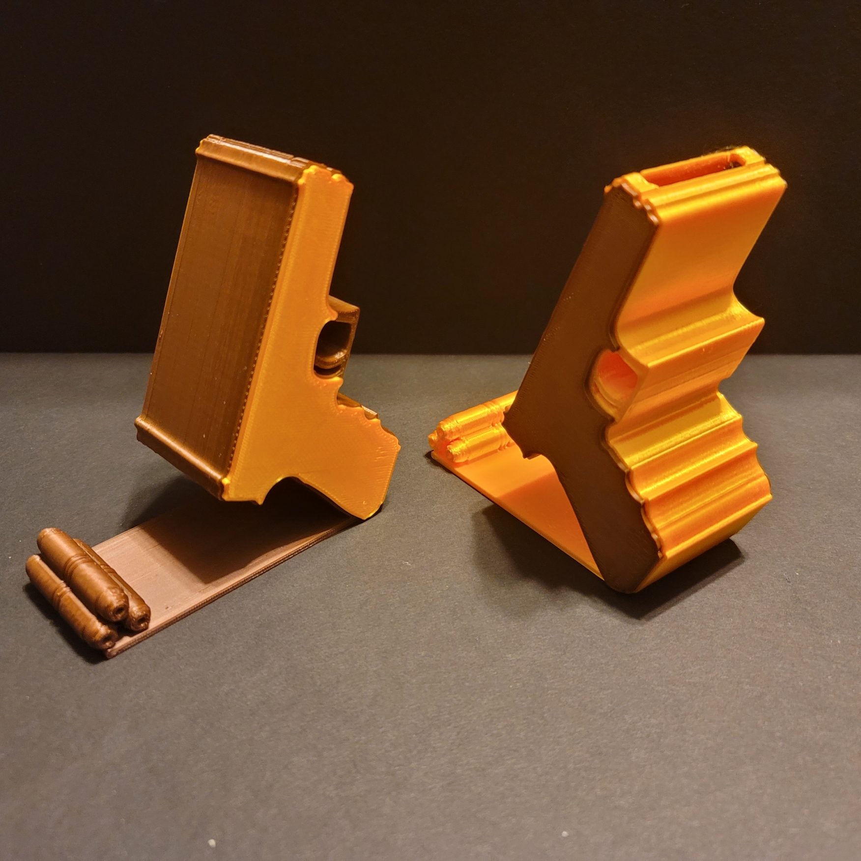 STL file Gun with Bullets Phone Stand with Bank 🔫・Design to download ...