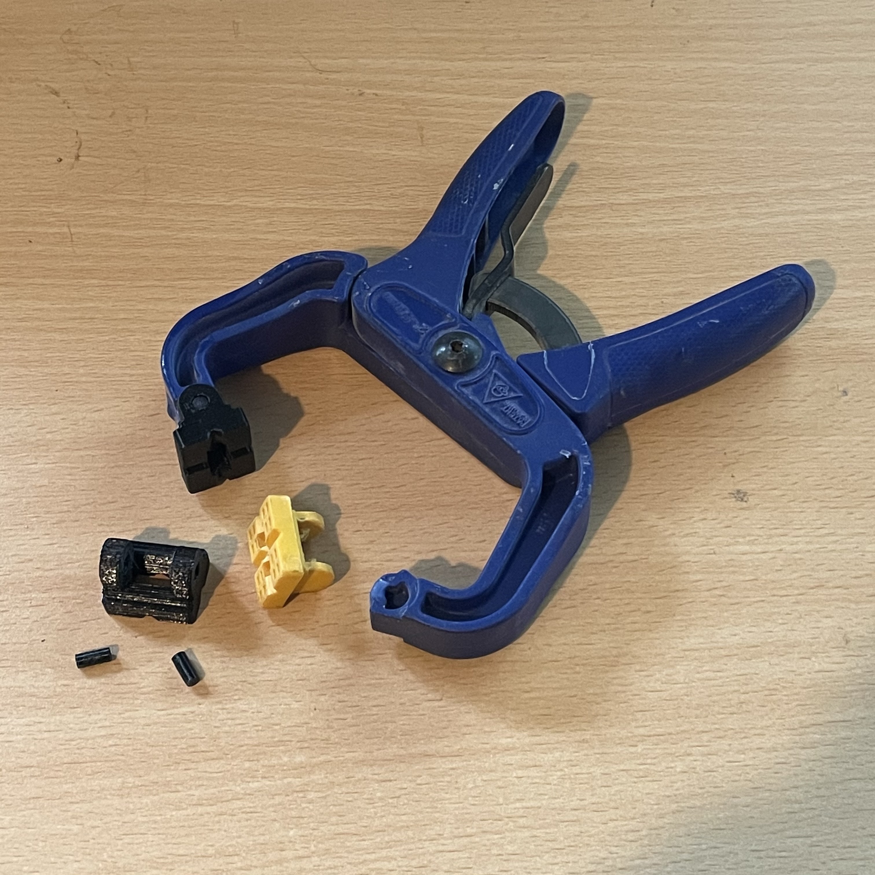 Free STL file Irwin Quick Grip Handi-Clamp replacement pad 🗜️・3D ...