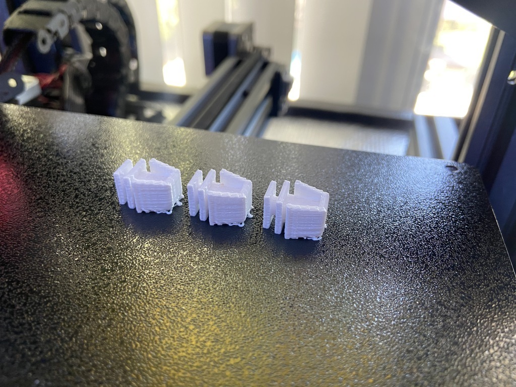 Free STL file 2009-2015 Honda Pilot Door Molding Clip・3D printer design ...