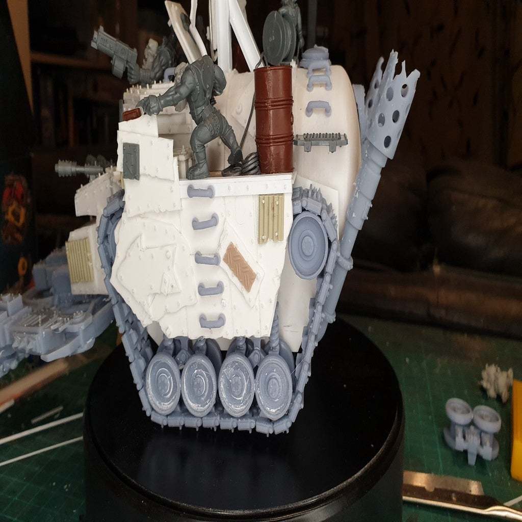 Free STL file Space Orc/Ork Tank Tracks - 17mm width・3D printer design ...