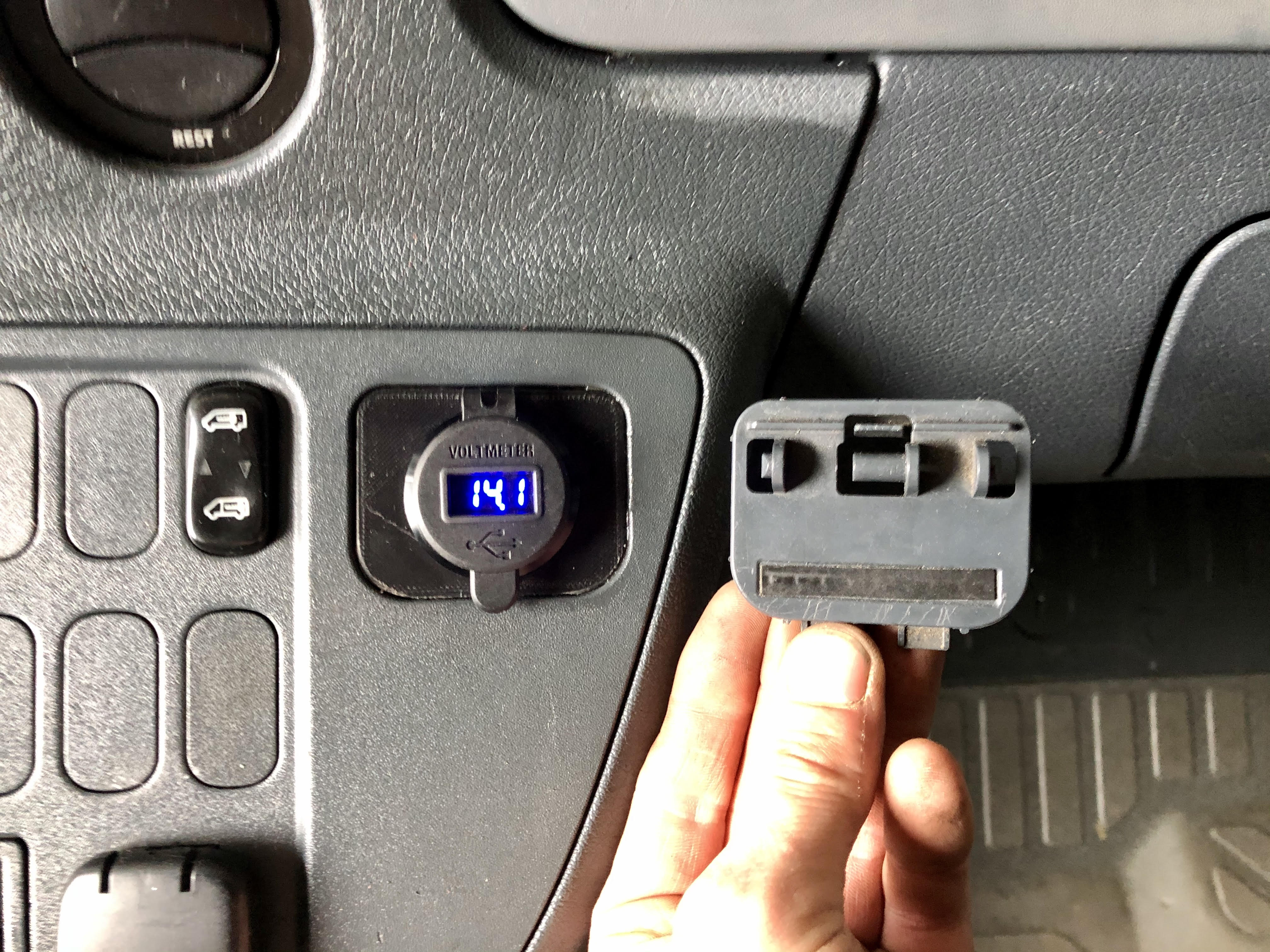 Archivo STL gratis Recambio del clip USB de la T1N sprinter 💾・Diseño ...