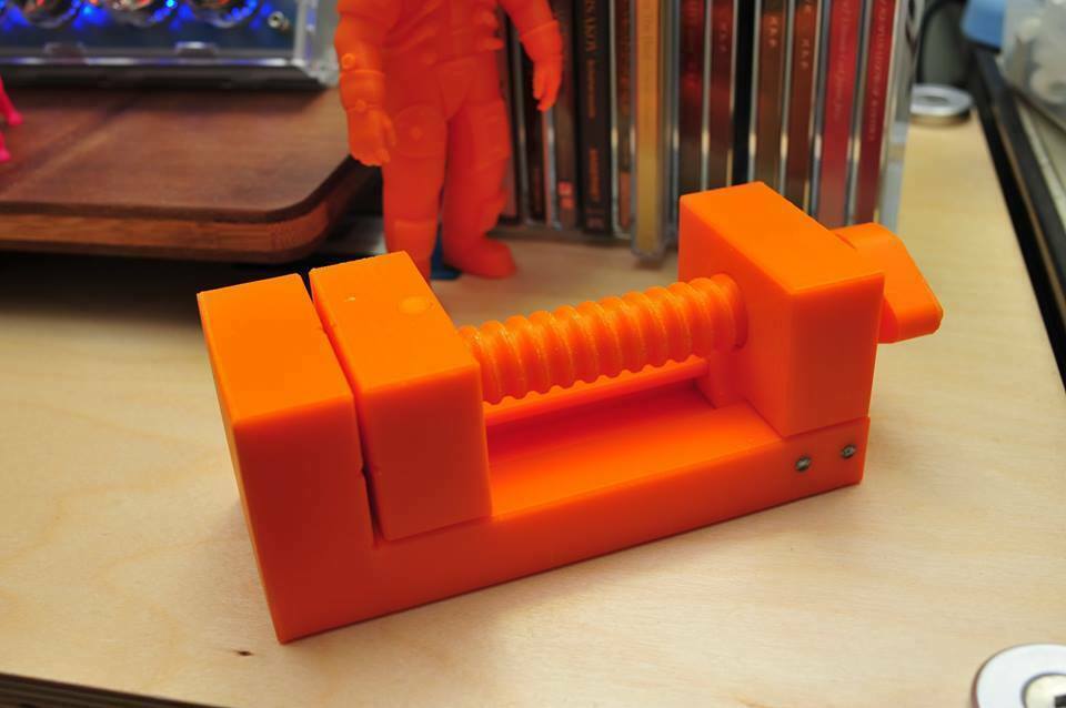 Free 3D file Mini vice 🛠️・Object to download and to 3D print・Cults