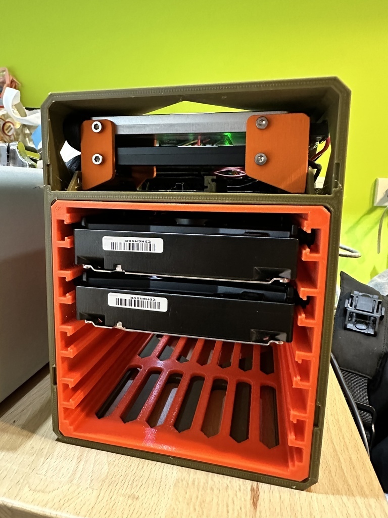 Free 3D file QNAS SATA SSD cache assembly frame 🖼️・3D printable model ...