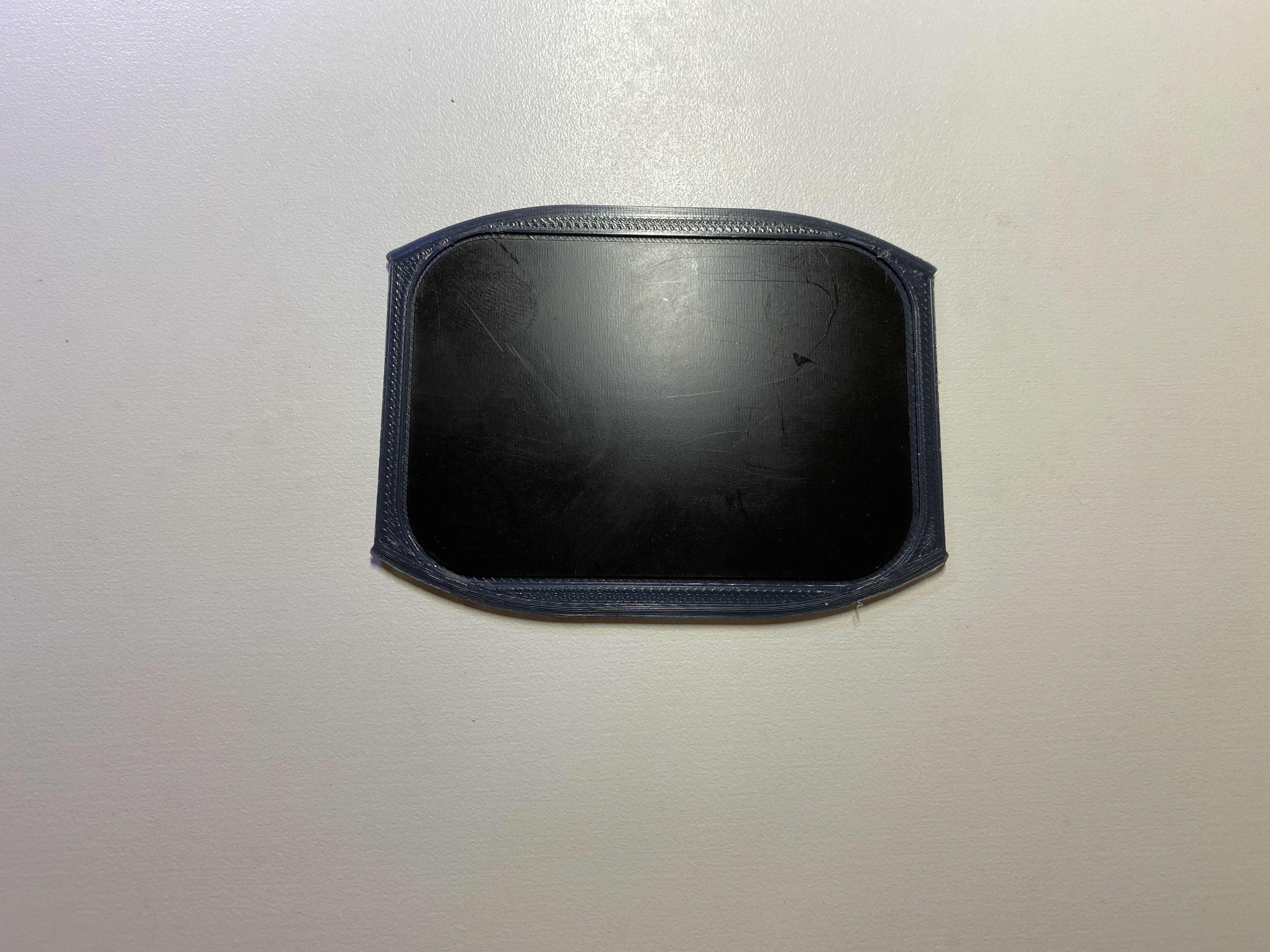 STL file Wireless charge compatible metal plate holder 📱・3D printer ...