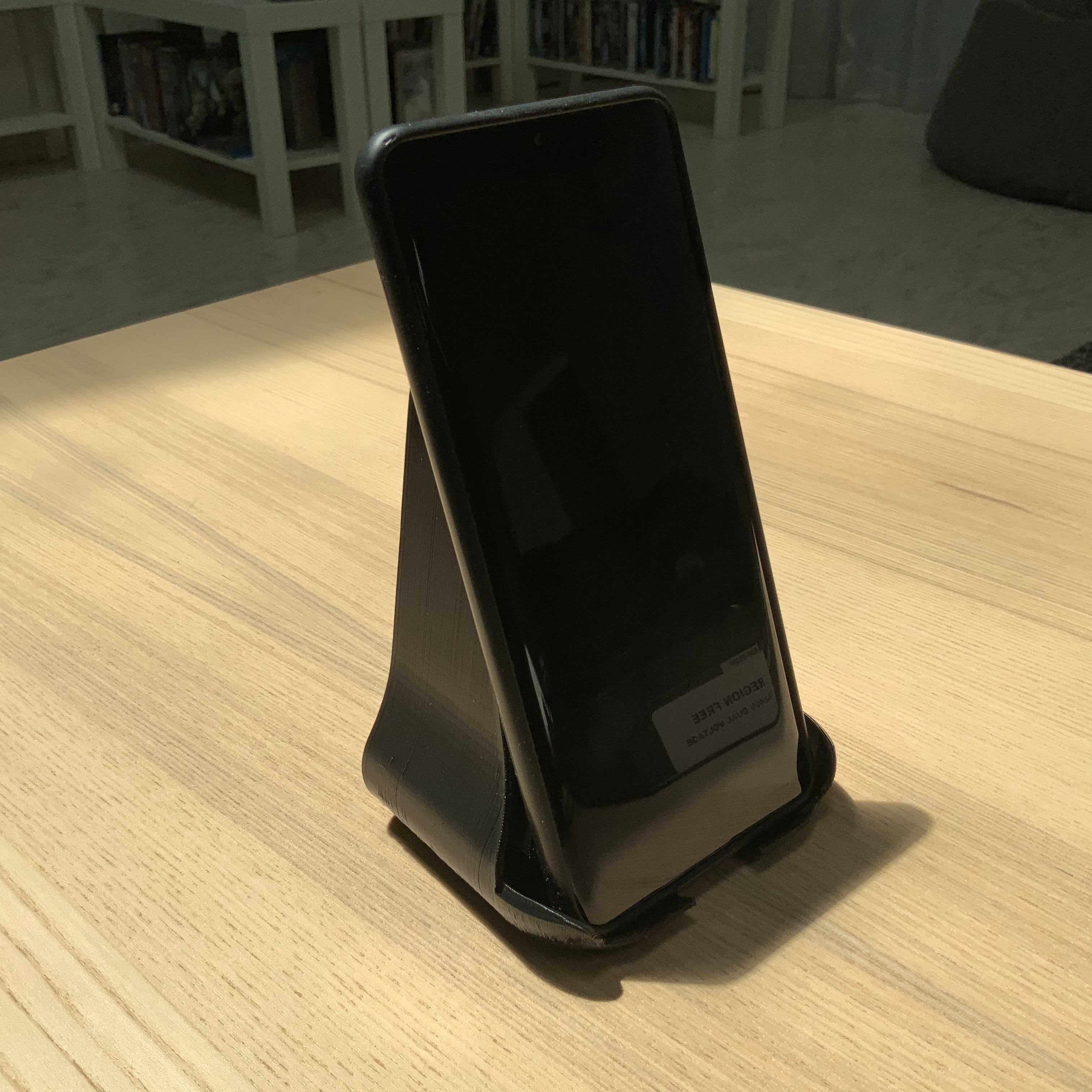Free STL file Mobile phone stand ONYX 📞・Template to download and 3D ...