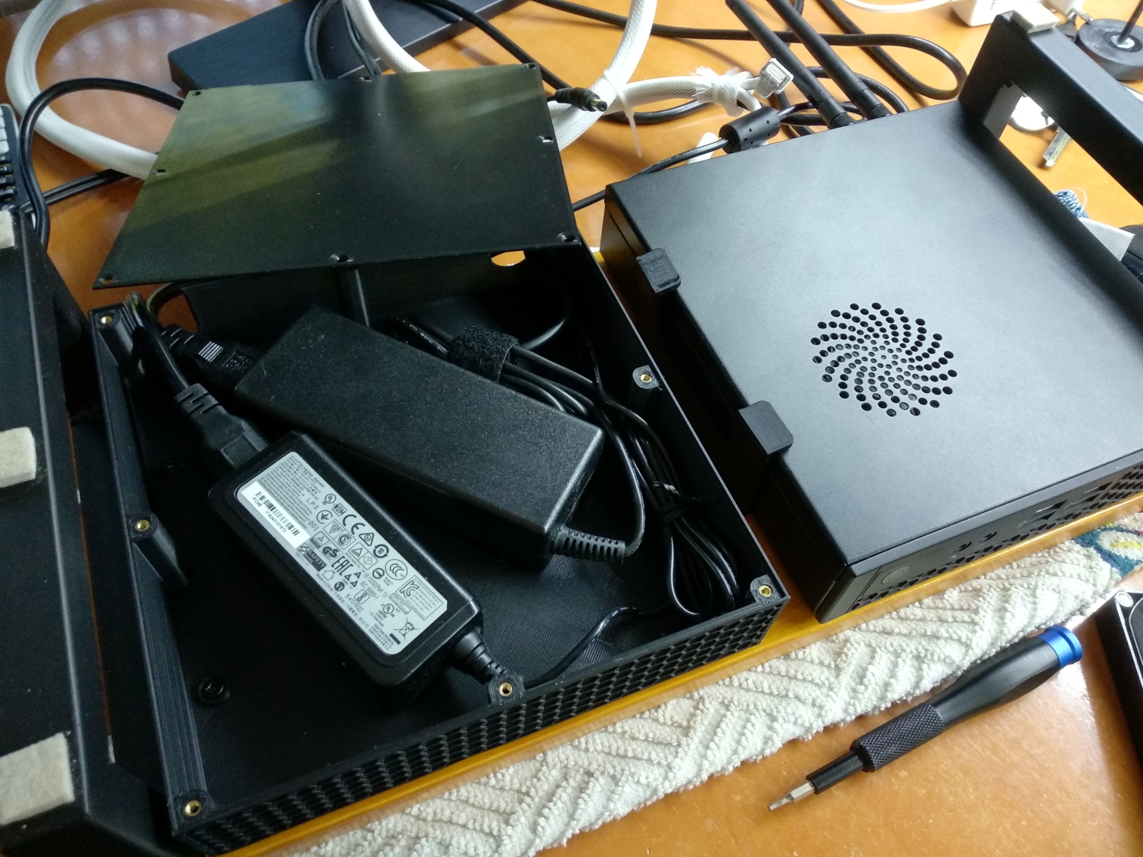 Free STL file Multi purpose case (18.5x19x4cm)・3D printing template to ...